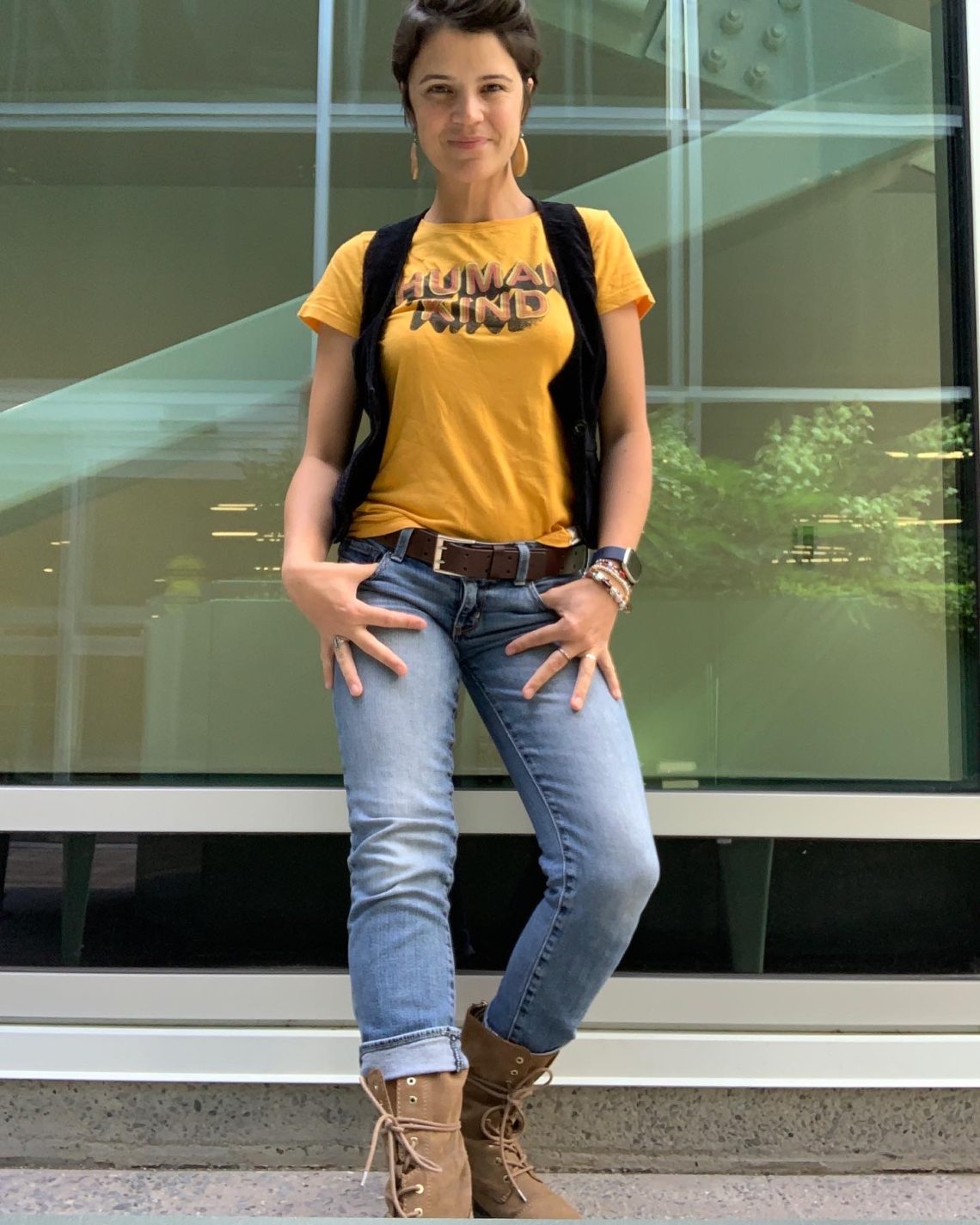 How to style a graphic tee